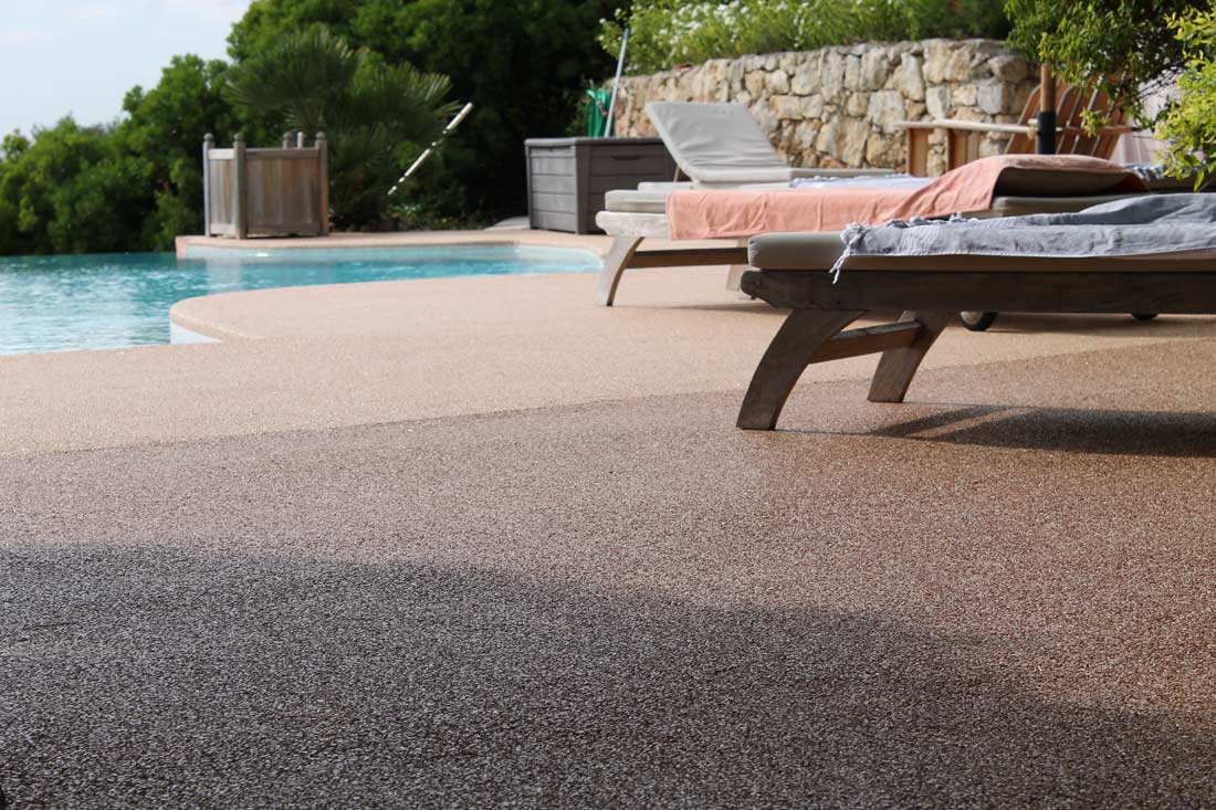 Résineo | Revêtement drainant pour espaces extérieurs